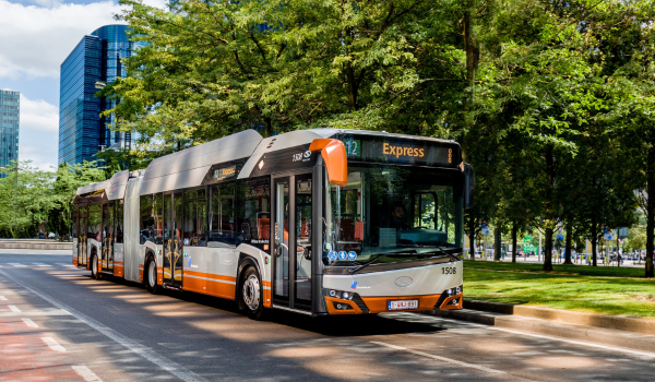 5 of the Best Electric Buses in 2023 | National Coach Network